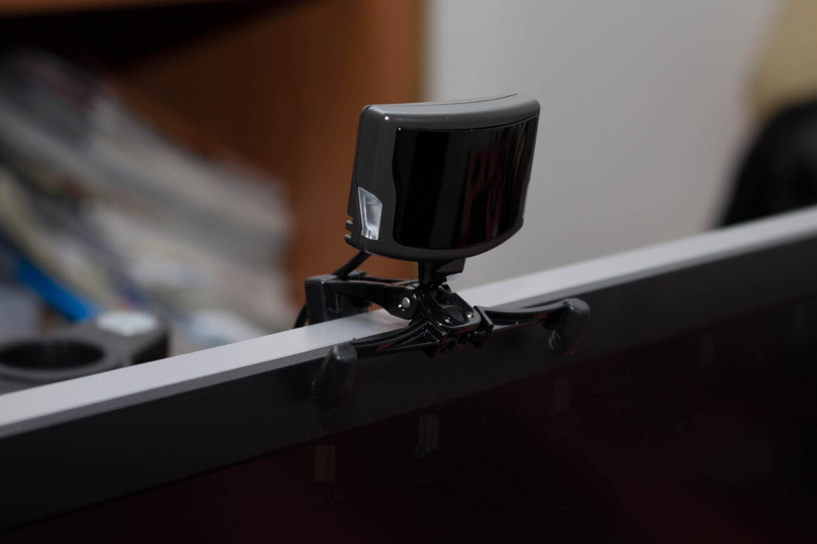 8 TrackIR Alternatives: The World Of Immersive Head Tracking